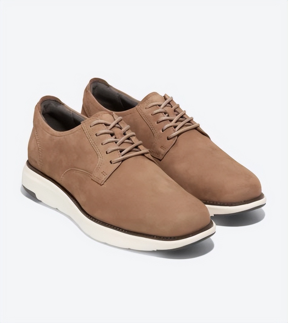 Outdoors in spring, a pair of Cole Haan Oxford shoes will make you look ...