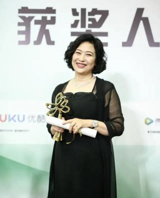 Xu Di sent a message to mourn her teacher Wei Xikui: You have been gone ...