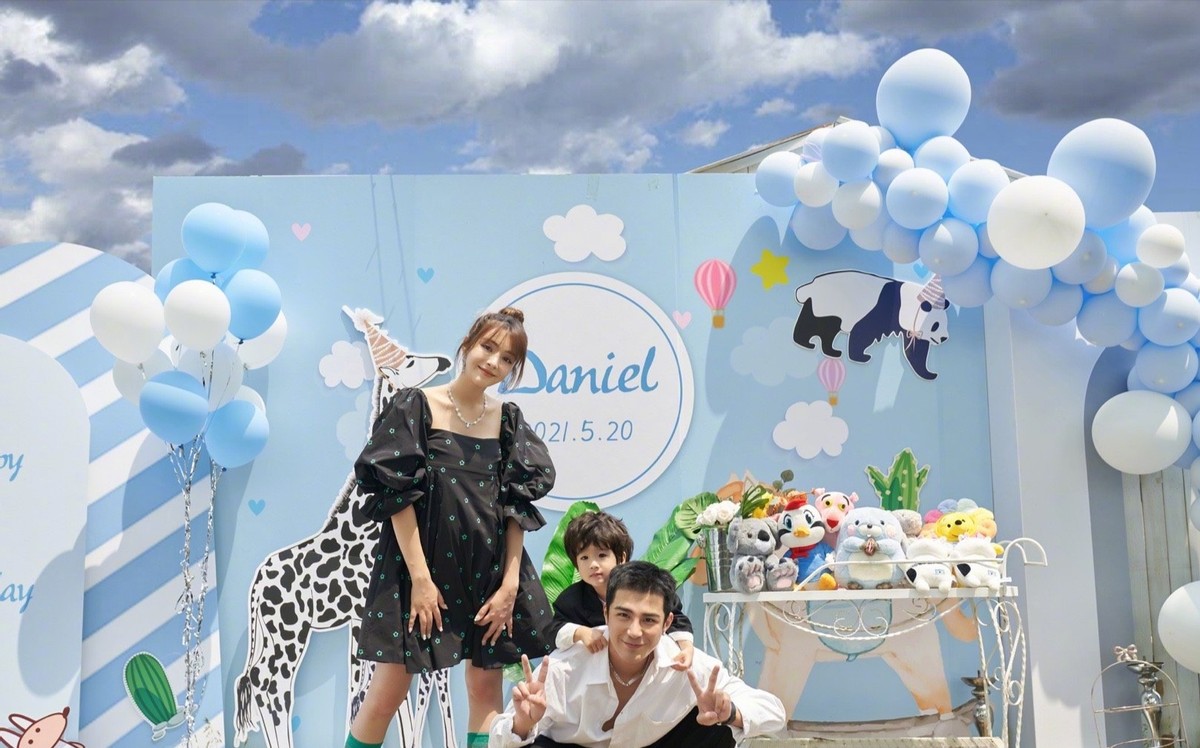 Jiang Chao's family banquet reveals his wealth, the decoration is like ...