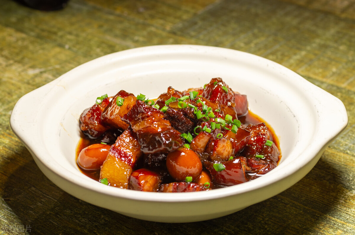 Top 5 Must-Eat Foods in Shanghai: Food Experiences You Can't Miss - iMedia