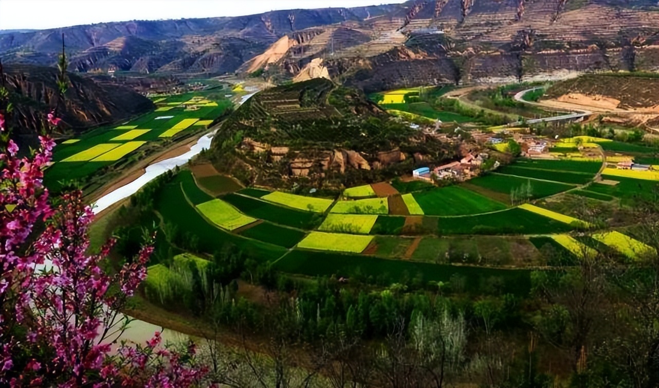 The largest loess plateau around Xi'an is famous all over the world for ...