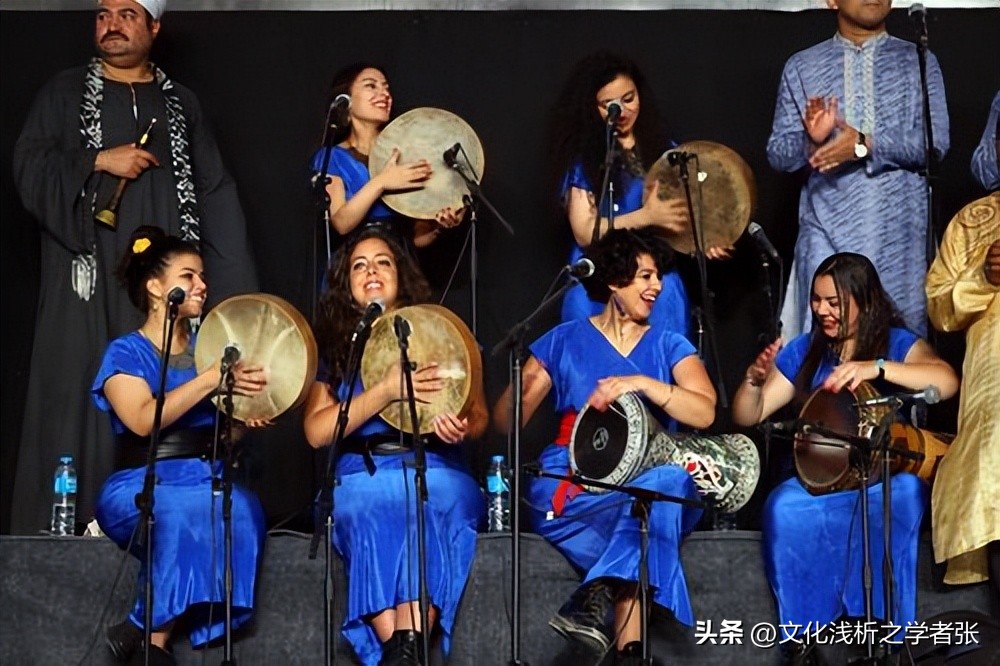 The mysterious rhythm of Egyptian traditional music and the love of the ...