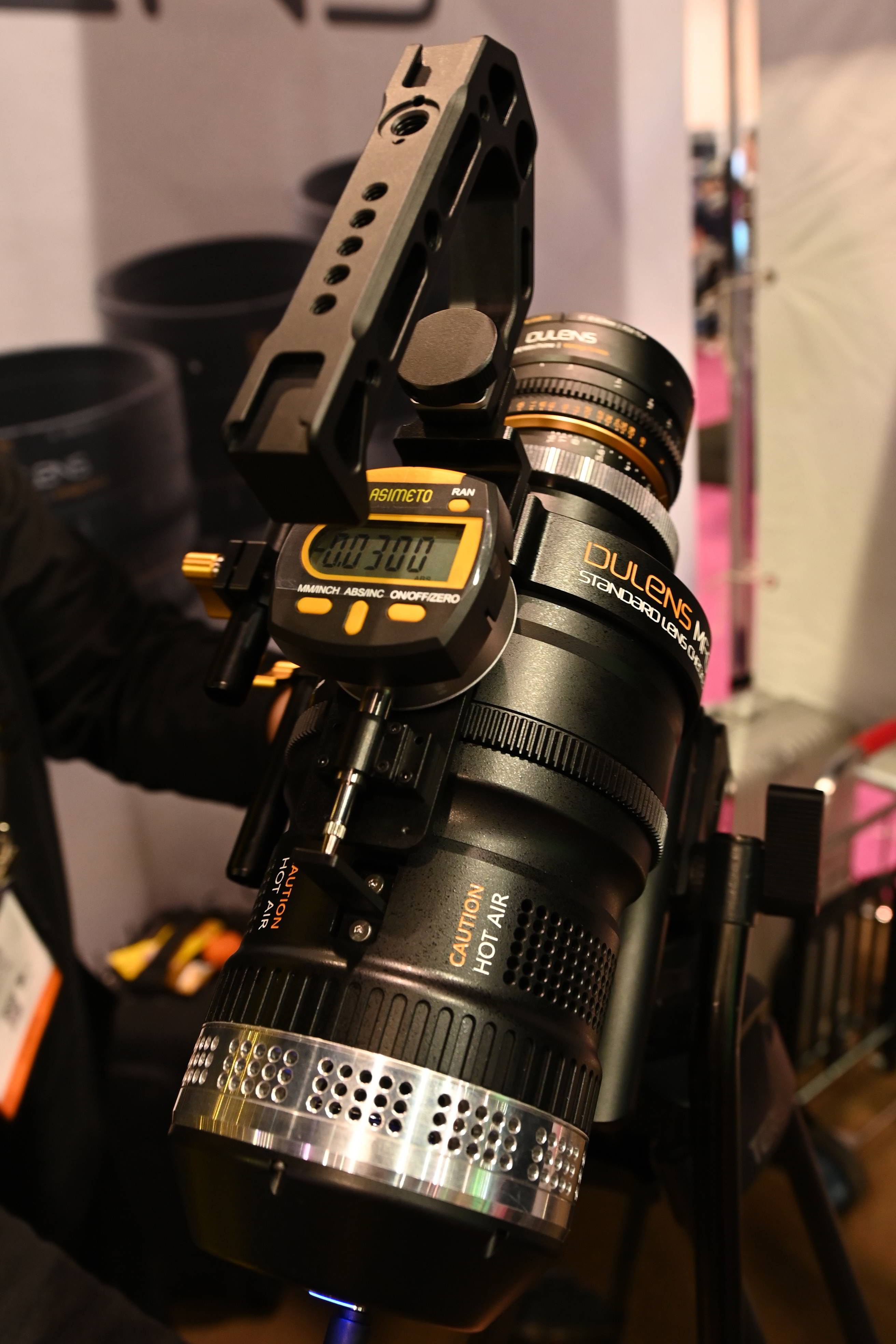 DULENS Releases MF60 Lens Projector - iMedia