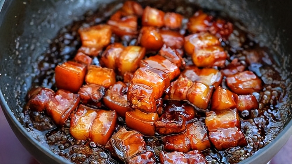 Stir-fried sugar color, directly frying with rock sugar will be ...