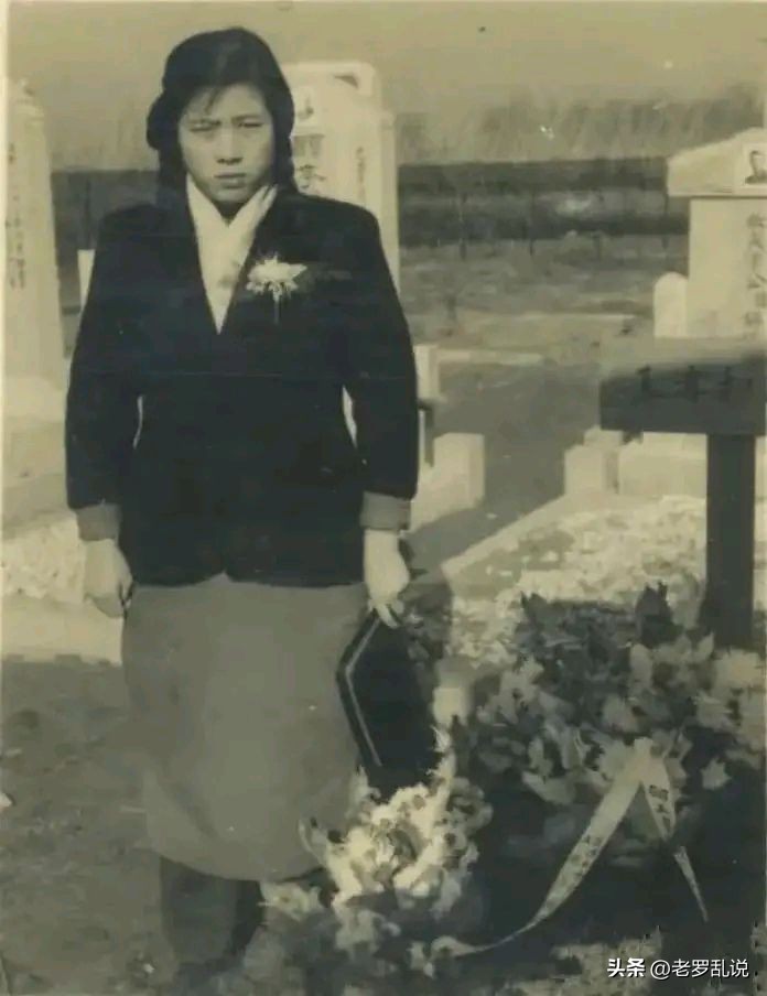 In 1948, 24-year-old Wang Xiaohe died with a smile on his face. Before ...