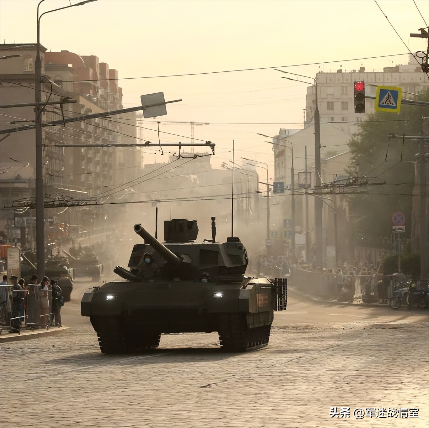 Head-to-head! Russia deploys T-14 Armata main battle tank against ...