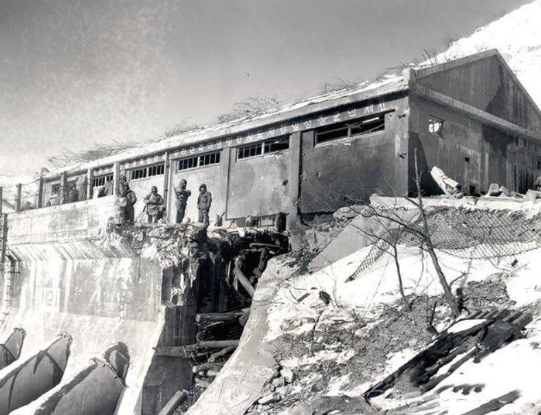 Three bombings of the Water Gate Bridge: The third time the U.S ...