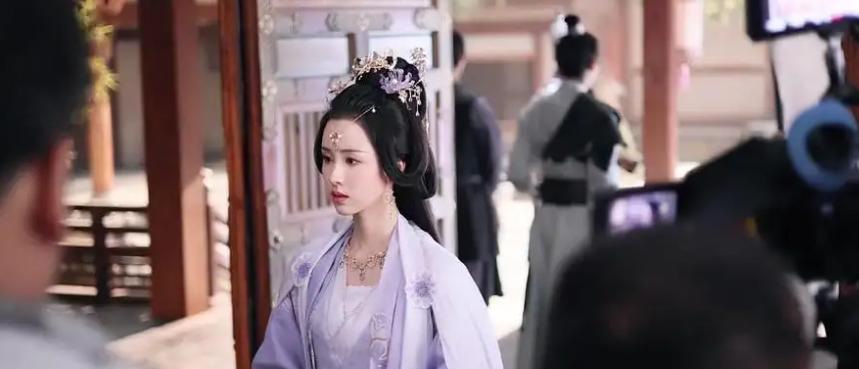 The TV series "Dream of Yongan" starts, with Ouyang Nana and Xu Zhengxi ...