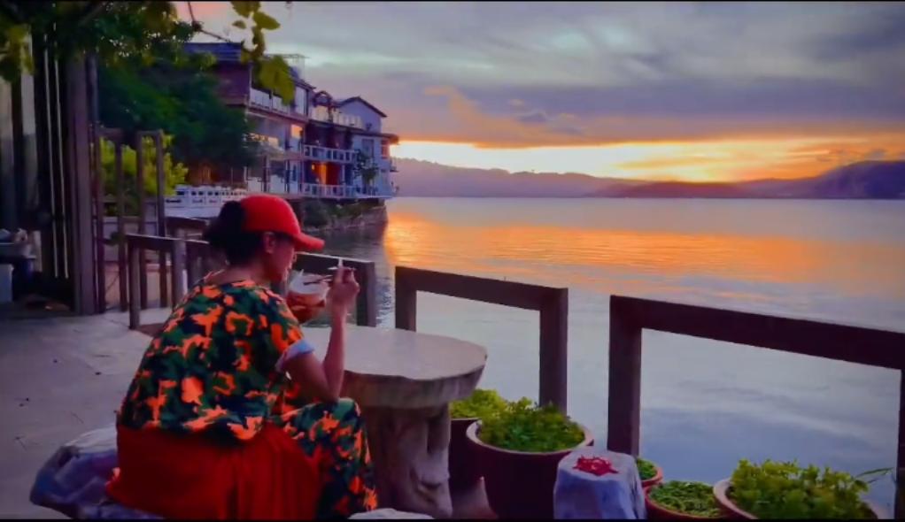 The star body is so precious?Yang Liping spends 180,000 yuan on nails ...