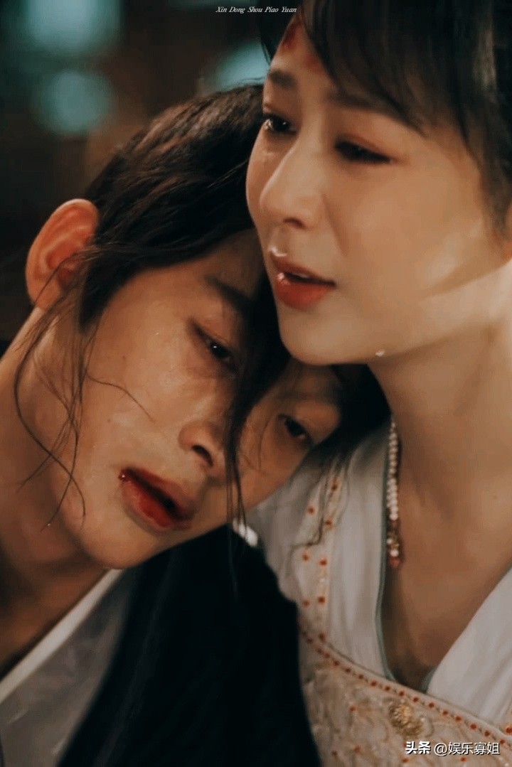 "Long Lovesickness" Xuanxuan was poisoned, Xiaoyao hugged him tightly ...