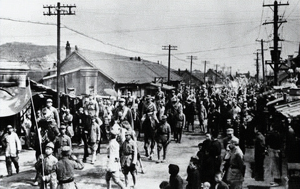 Yao Yu's Memoirs - Reviewing the Four Battles and Siping - iNEWS