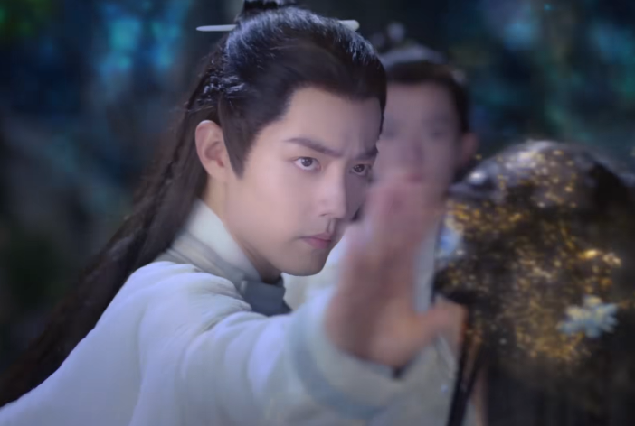 The same person, after performing "Meng Hualu" and then "Canglan Jue ...