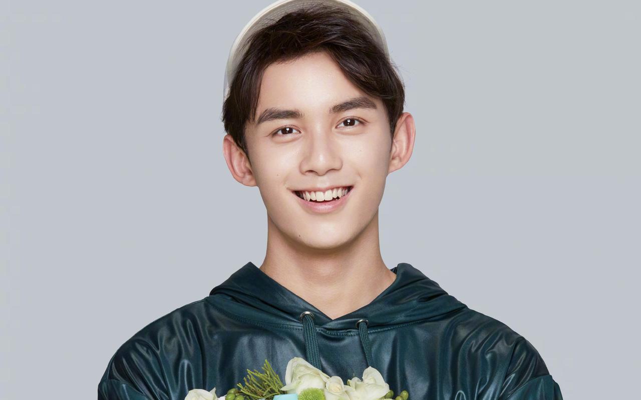 Entertainment Comments: Zhao Liying, Zhang Yixing, Wu Lei, Wang Anyu ...