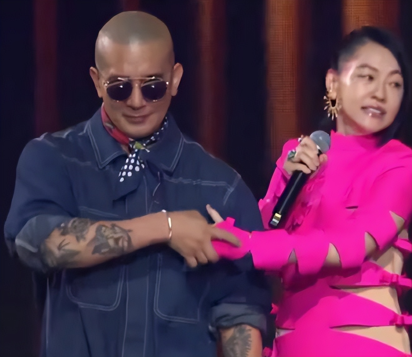 After Little S Teacher Tang's video leaked, it was revealed that Xu Yajun would not let her in ...