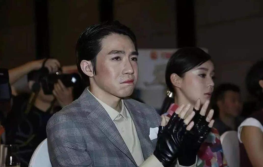 Yu Haoming, who is "addicted to acting", finally tore off the label of ...