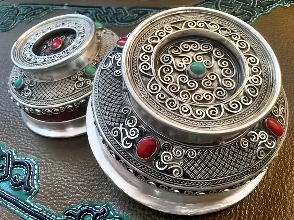 Syrian traditional silver handicrafts, which carry profound cultural ...