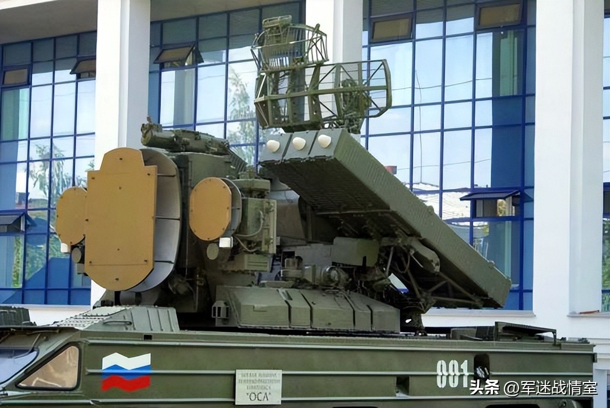 Like a duck to water! The Russian 9K33M3 Osa-AKM air defense missile ...