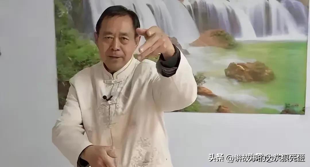 Ma Baoguo's live broadcast is both funny and funny. He is a real business genius and has to be ...