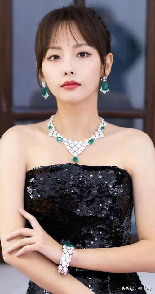 The star's show of mainland actress Zhang Jiani - iNEWS