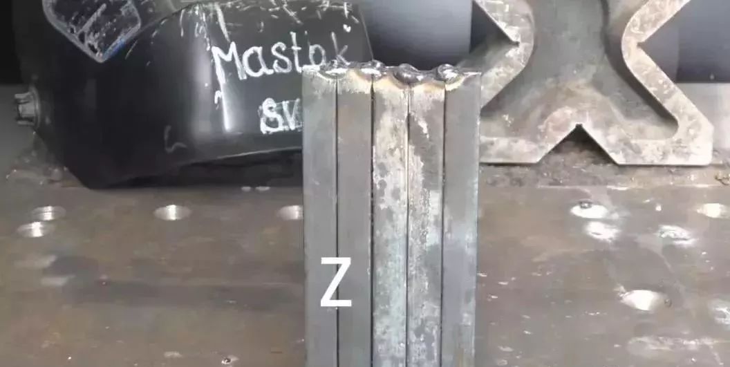 The technique of vertical welding and transporting rods, after reading ...