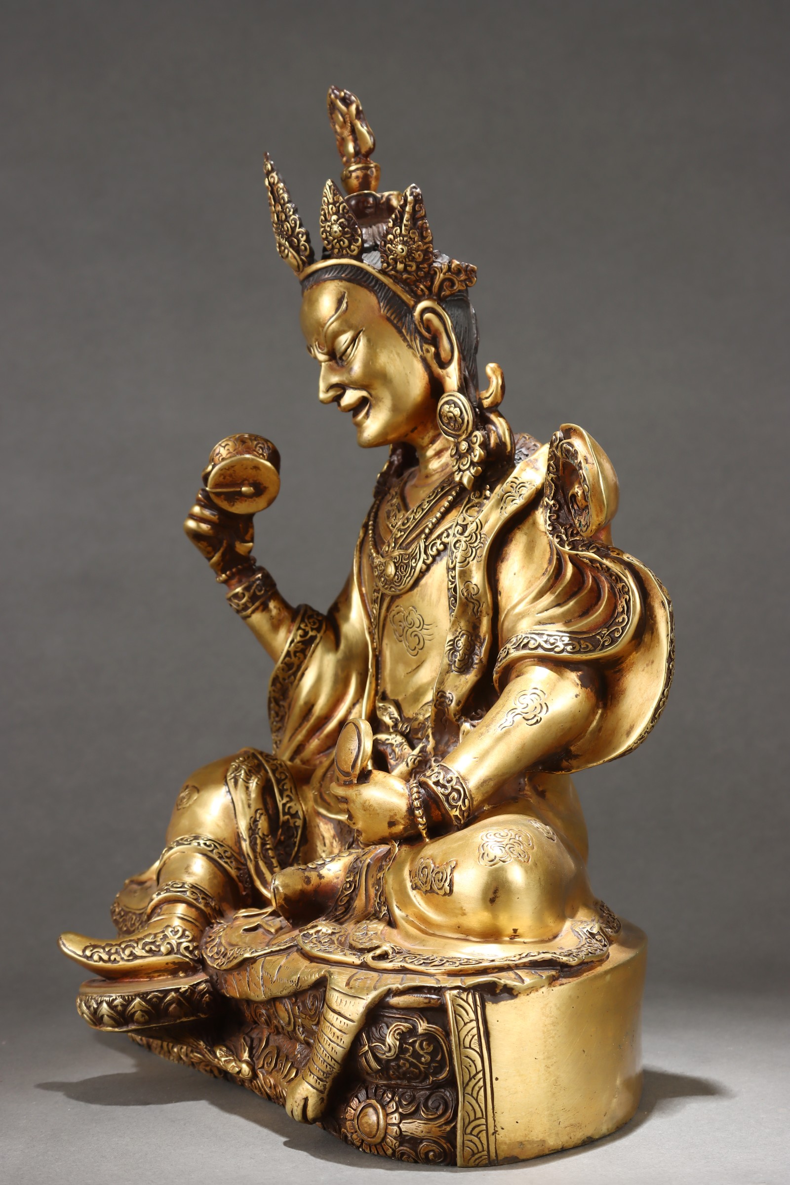 Fine-cast copper body gilt Ai Huilian Guru seated statue - iNEWS