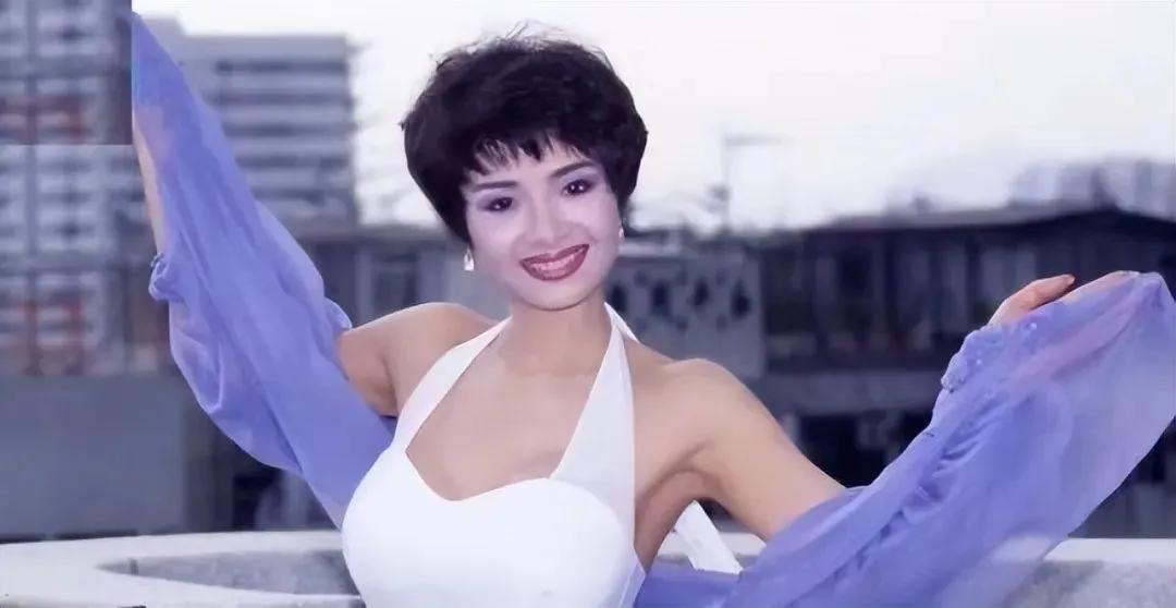 Ye Zimei became popular in Hong Kong because of her figure, and gave up ...