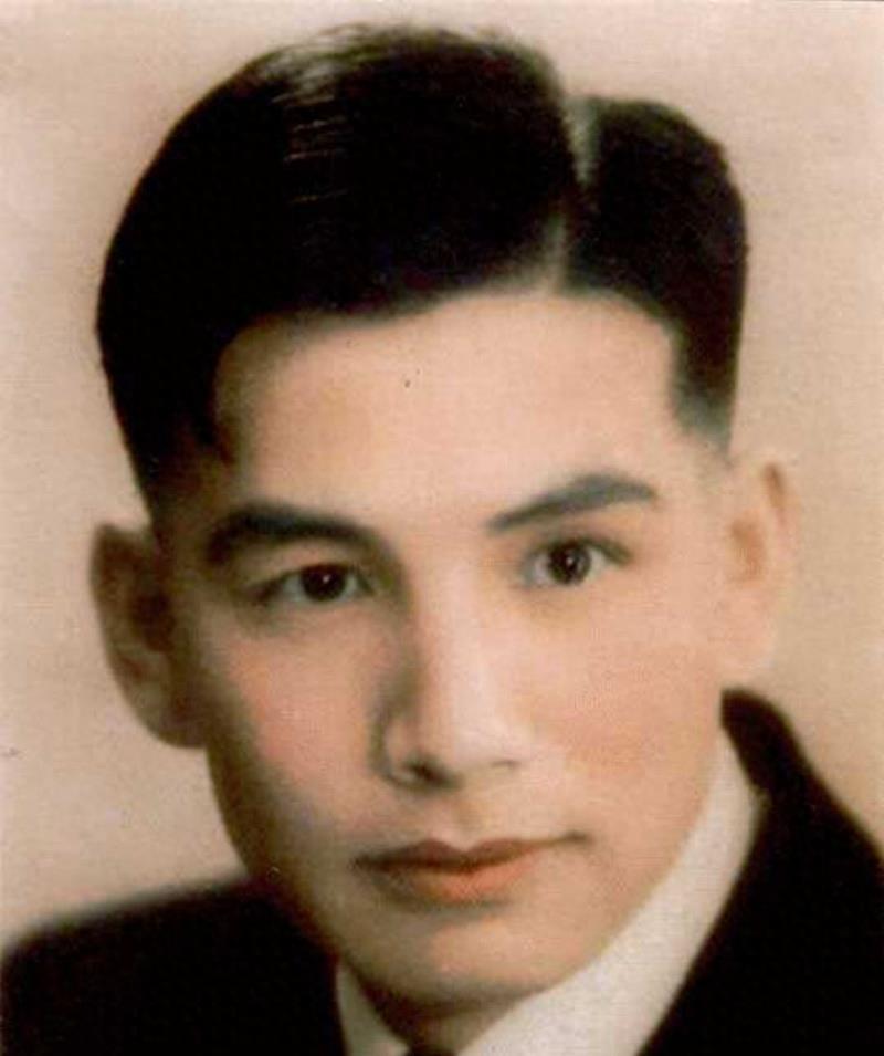 Kuomintang general Tang Enbo was beaten in public by Chiang Kai-shek ...