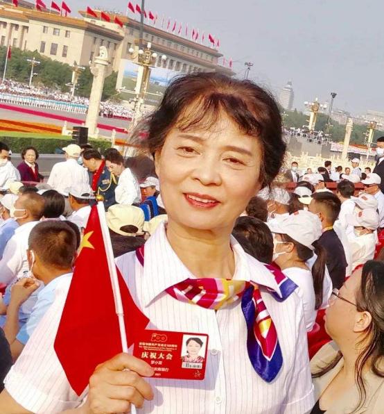 Wenzhou woman Luo Xiaoshuang: her husband died and the fireman's son died. How is she now? - iNEWS