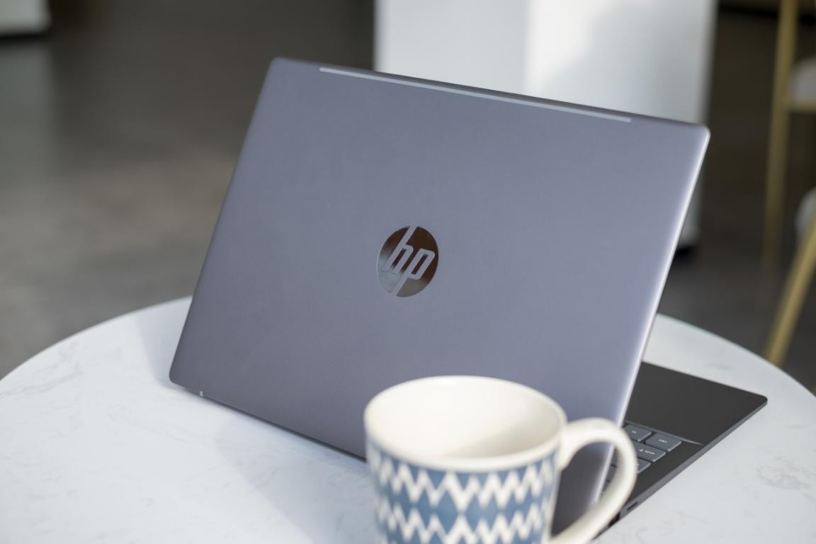 Not only portable, this notebook redefines the combat effectiveness of ...