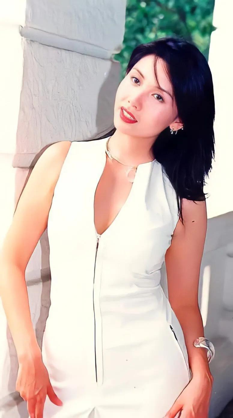 Qiu Shuzhen's nostalgic photos 4 - iNEWS