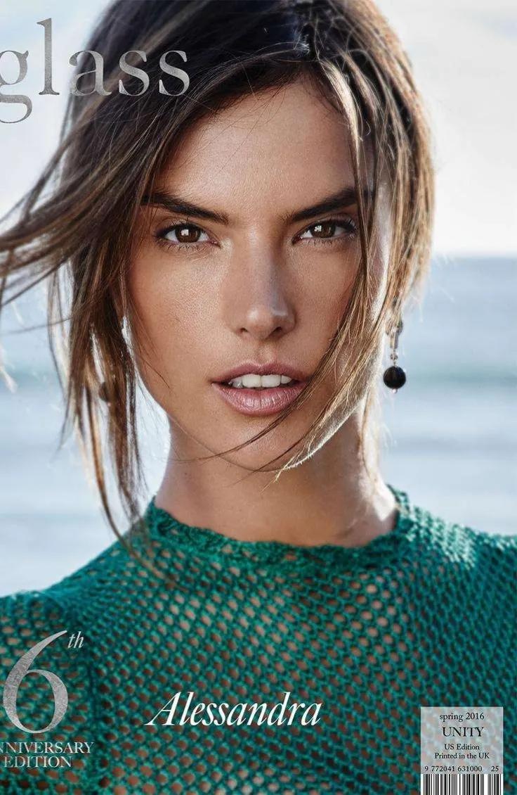 International top model Victoria's Secret Angel Alessandra Ambrosio - iNEWS