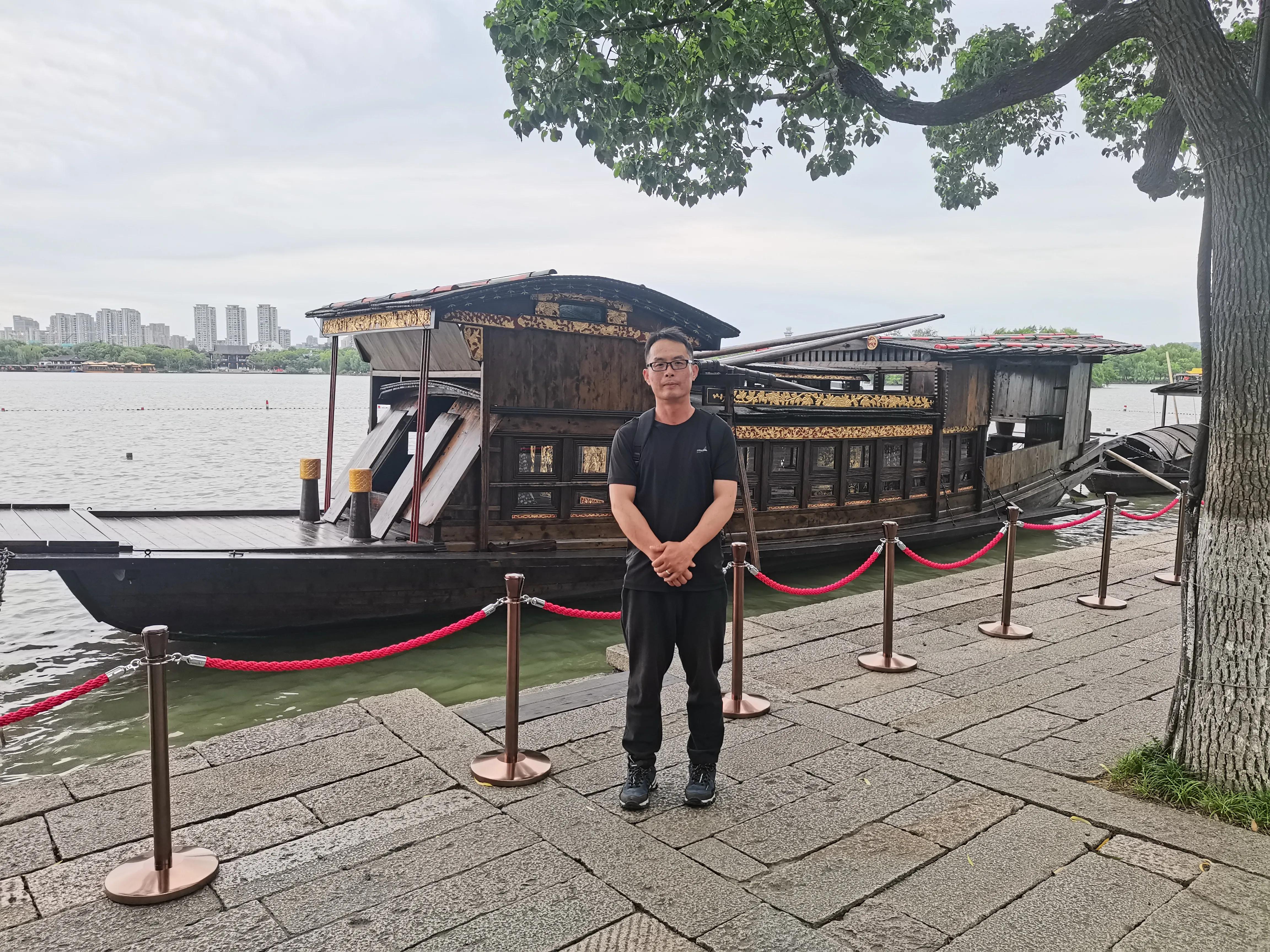 The Spirit of the Red Boat Apocalypse - iNEWS