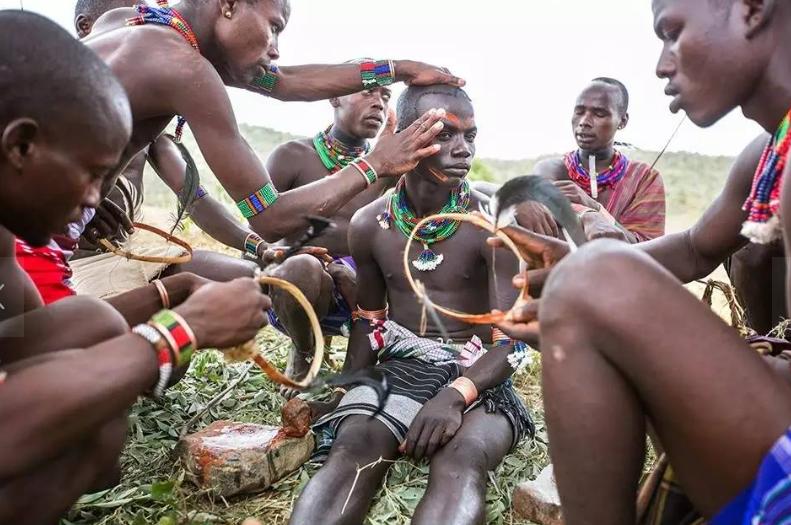 The symbolic meaning of African tribal face painting: from pattern to ...