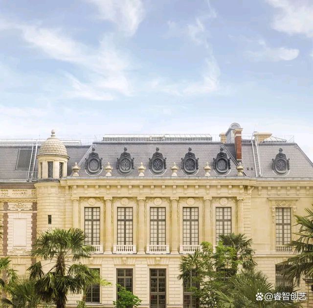 The door of the "Oval Hall" opened for the first time, the renovated ...