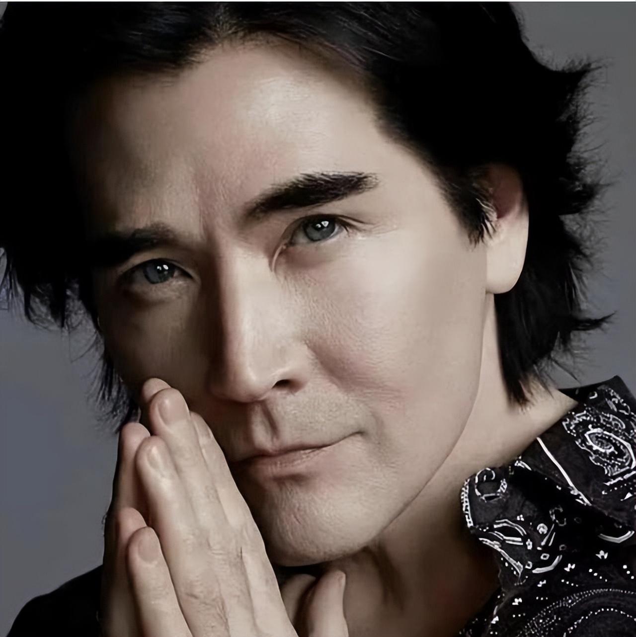 61-year-old Fei Xiang, the mansion is luxurious and exquisite, warm and ...