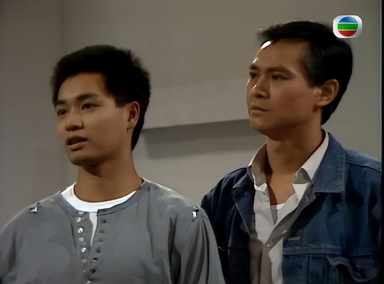 What enlightenment does Zhang Qiang show in "Never Bow Your Head" to ...