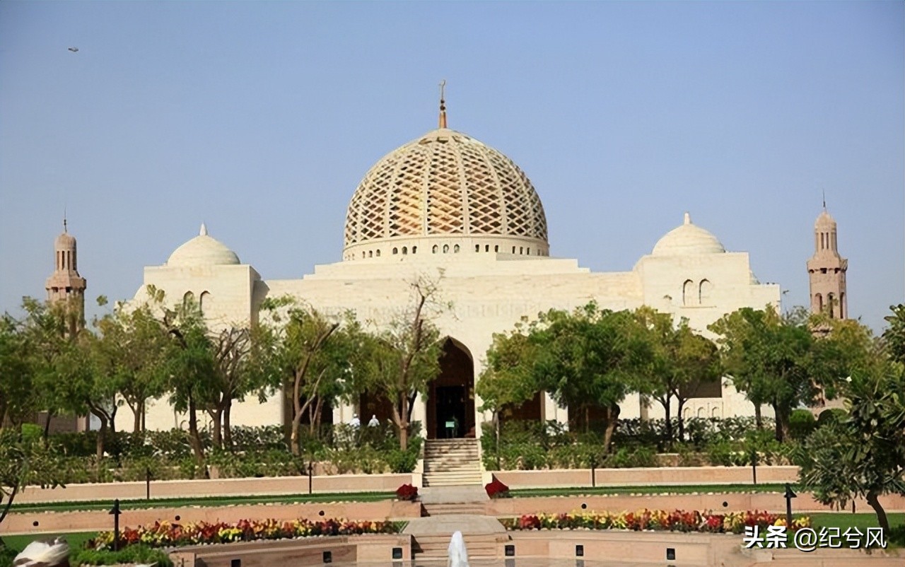 Urban Construction and the Evolution of Social Organization in the Oman ...