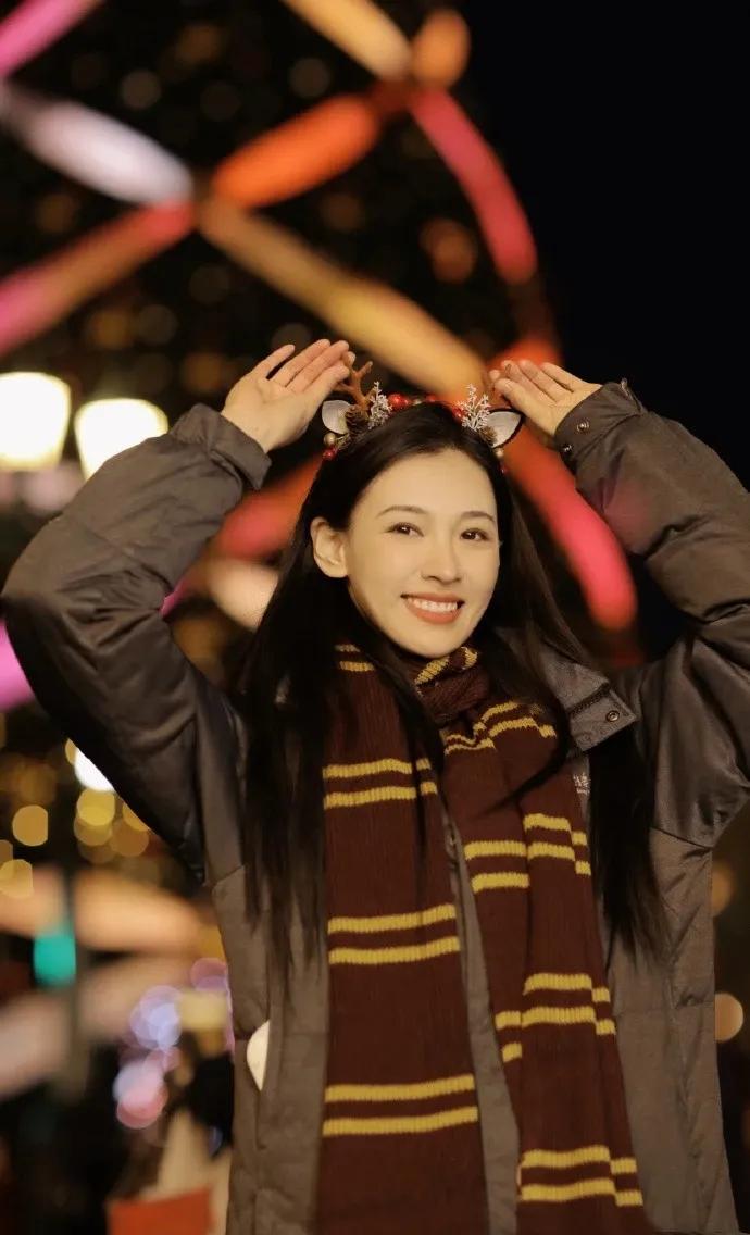 Ding Xiaoying, a proper big beauty - iNEWS