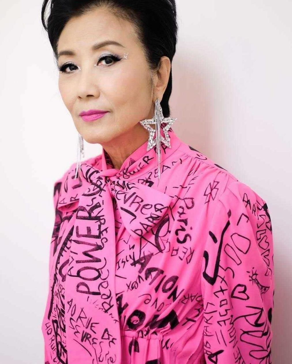 Wang Mingquan celebrated his 76th birthday gracefully, and Luo Jiaying ...
