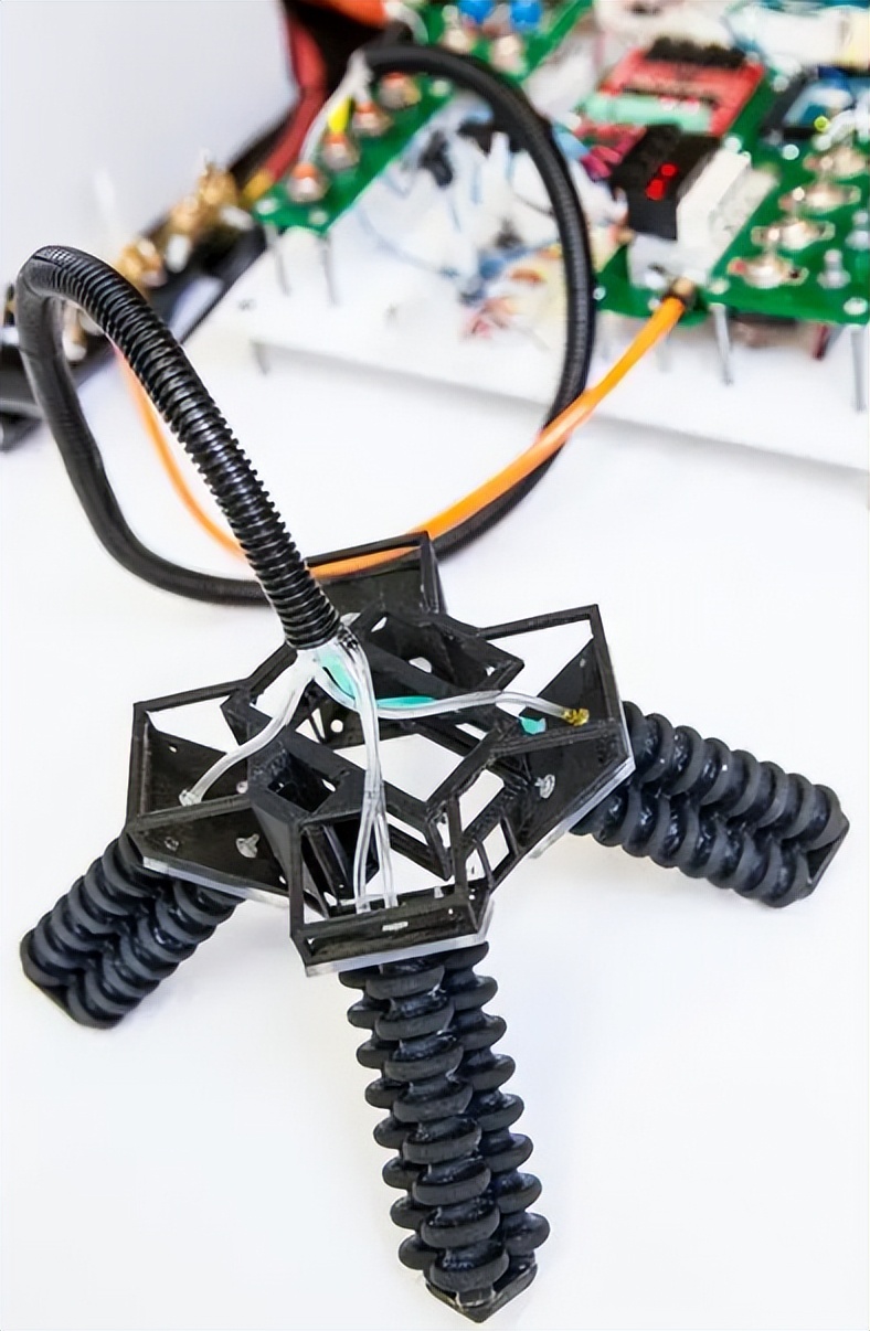 Introducing liquid or gas into the soft structure can adjust the motion ...