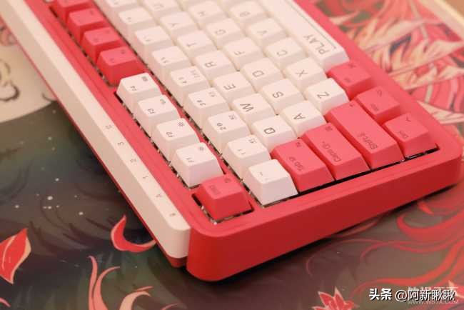 The configuration is full, and the color is sexy?Miwu ART Z830 three-mode keyboard - iMedia