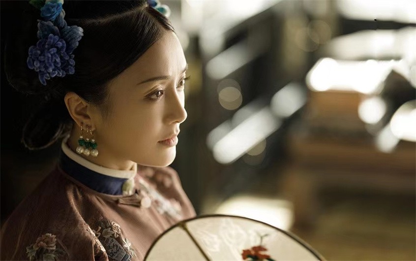 Why can Consort Ling be favored by Qianlong?This has to start from her ...