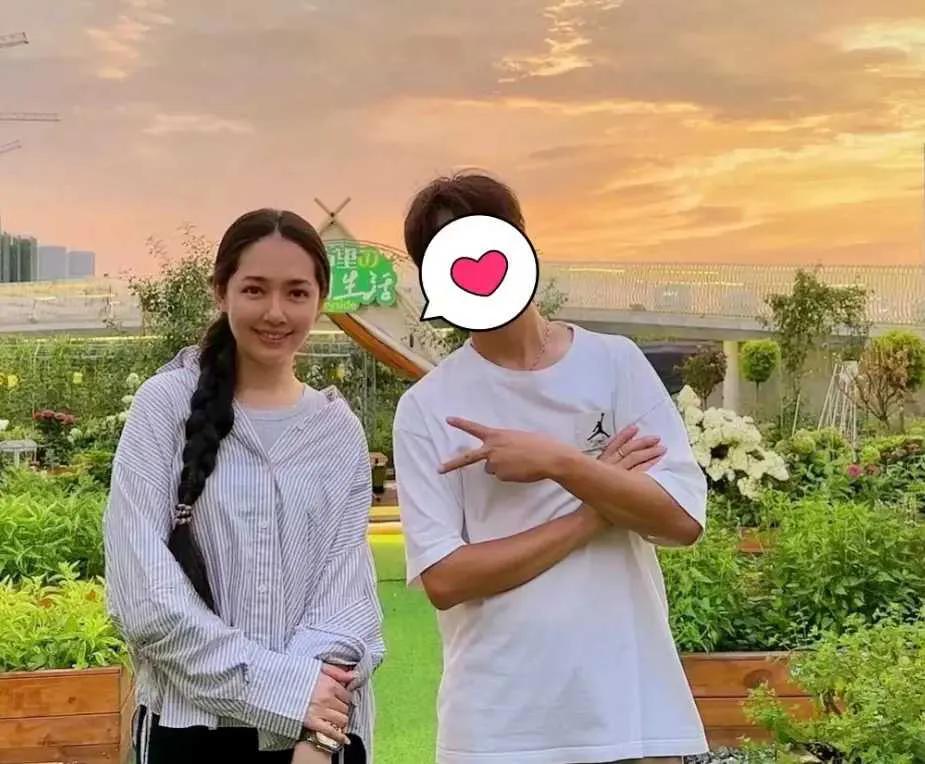 Guo Biting Farm showed up without makeup, her skin is fair and in good ...