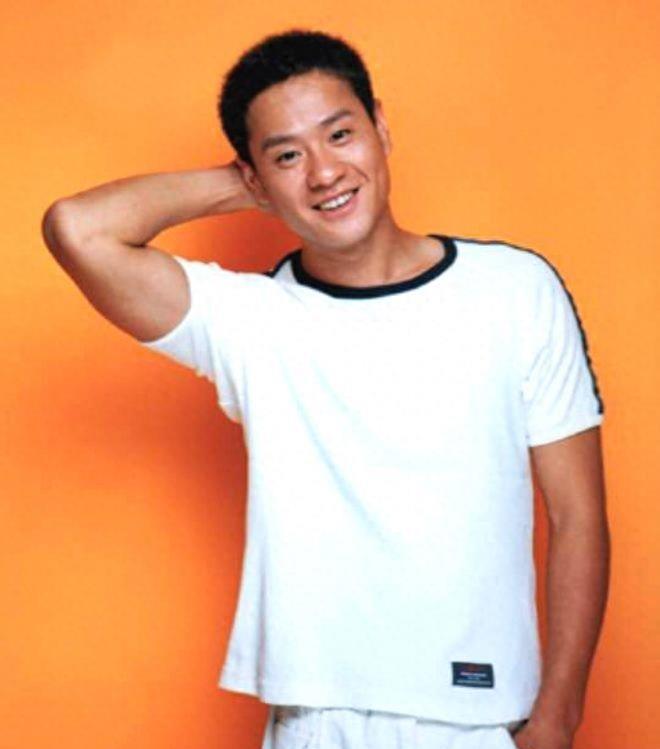 Actor Lian Yiming: In order to marry Yang Ruoxi, he abandoned his wife ...