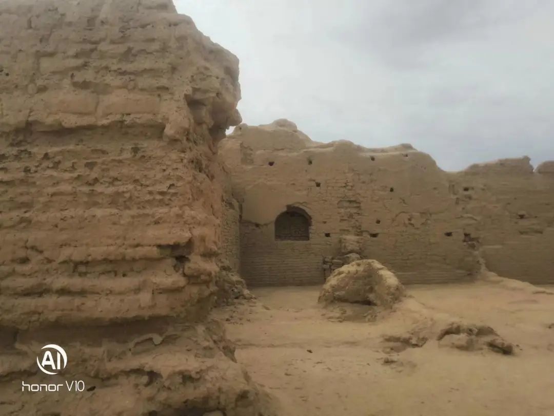 "The Poet's Travel Notes" Wang Yufa "The Ancient City of the Cross ...
