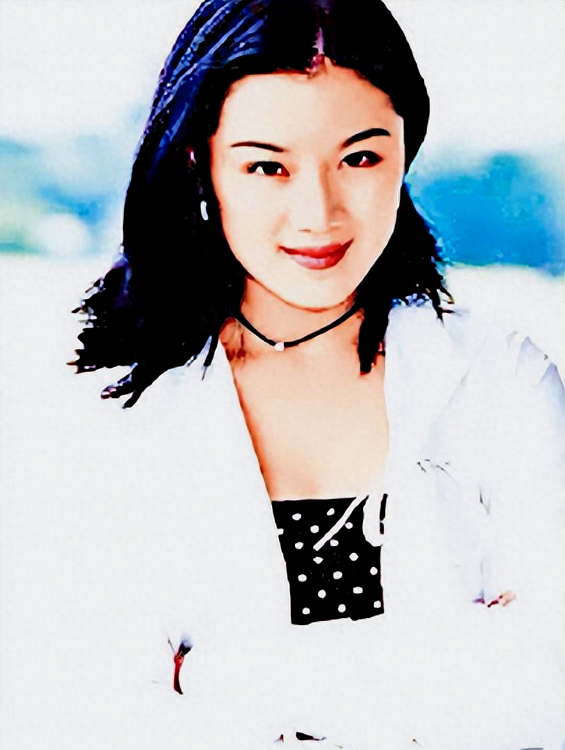 Sun Ying: Married to a piano master who is 37 years older than her ...