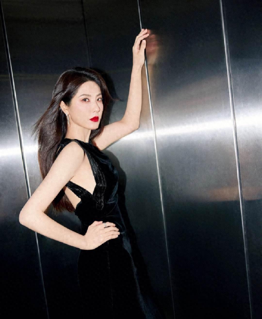 Actor Zeng Li: Known as a once-in-two-hundred-year beauty, she is still ...