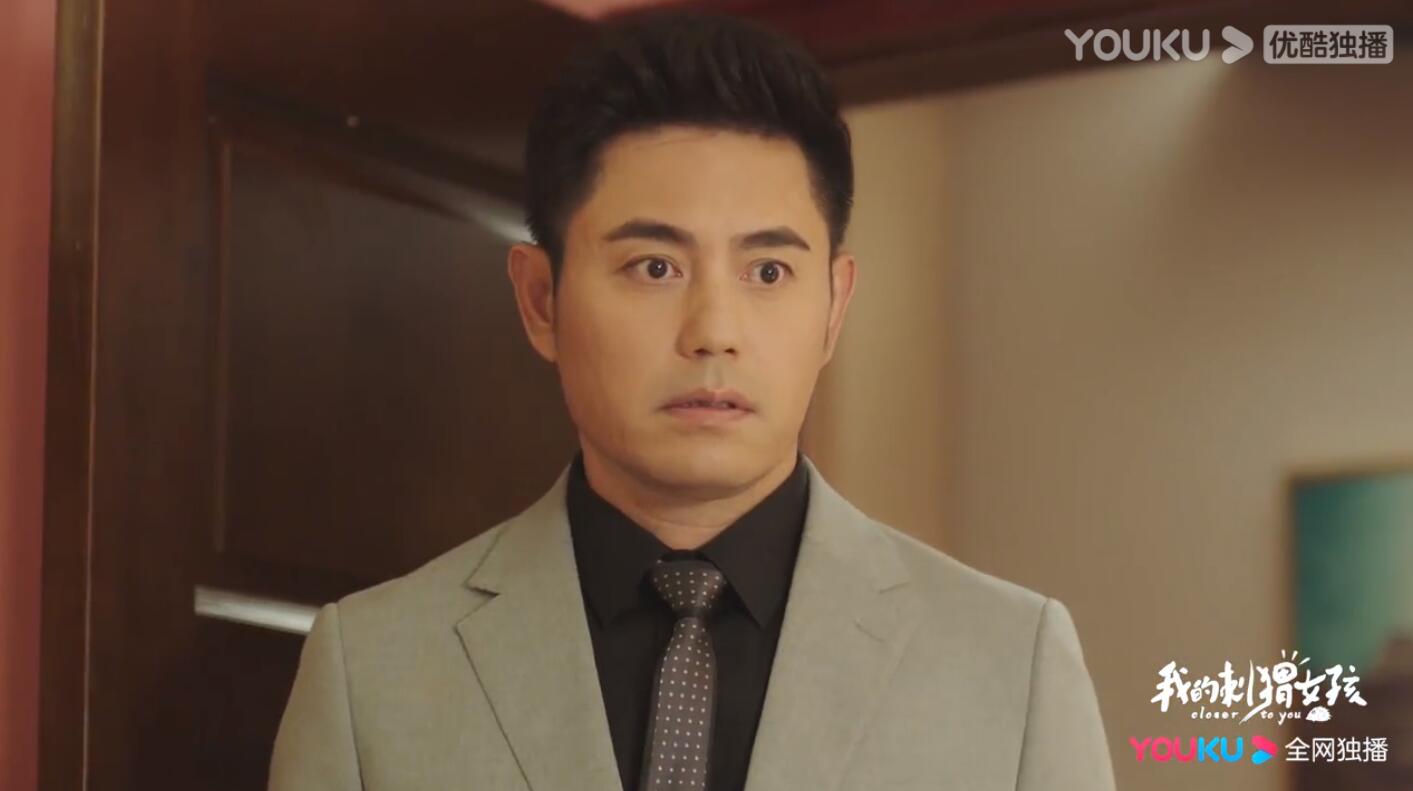 At the age of 23, he became famous because of Mengdan, and he played the father of Ye Hua. He is ...