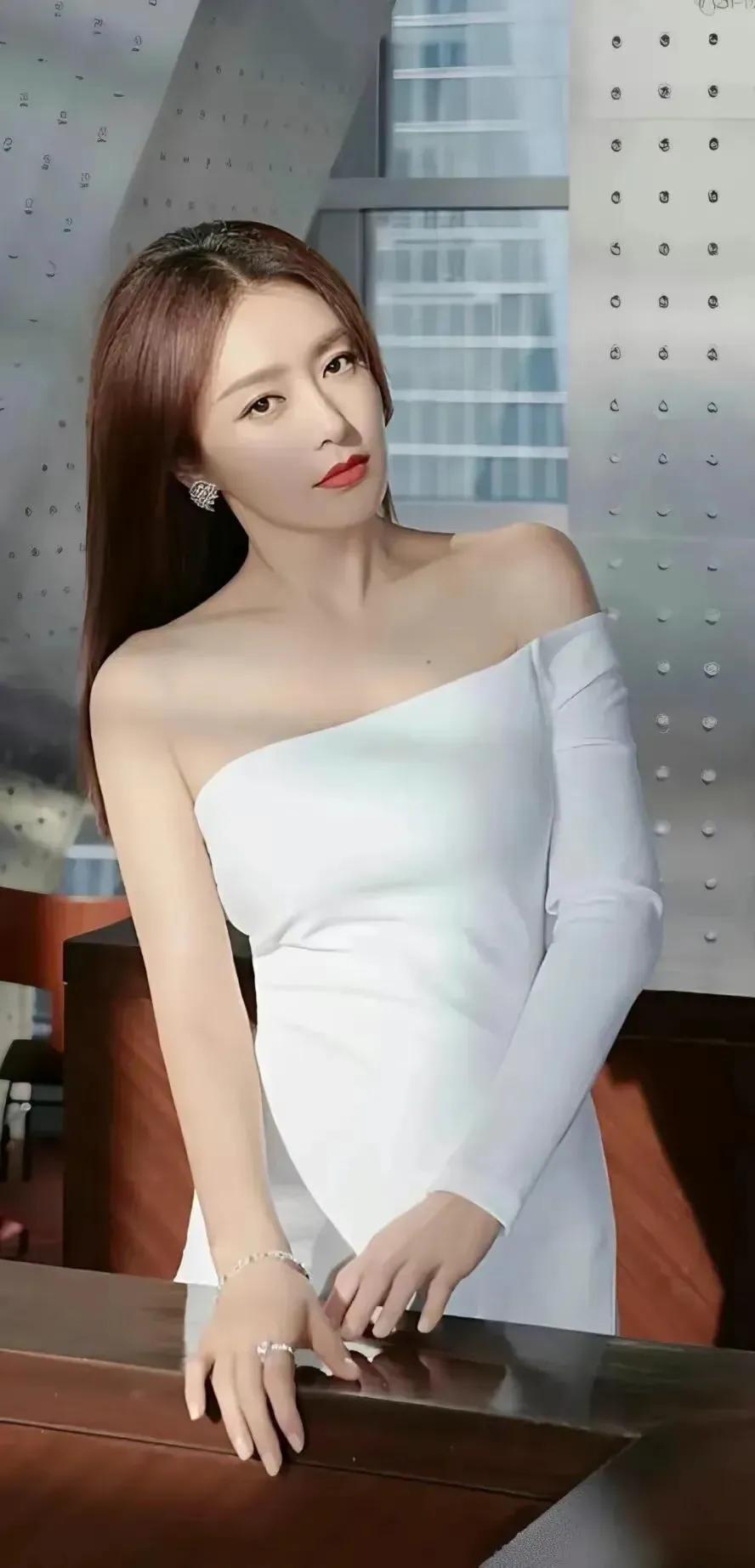 Goddess Qin Lan - iMedia