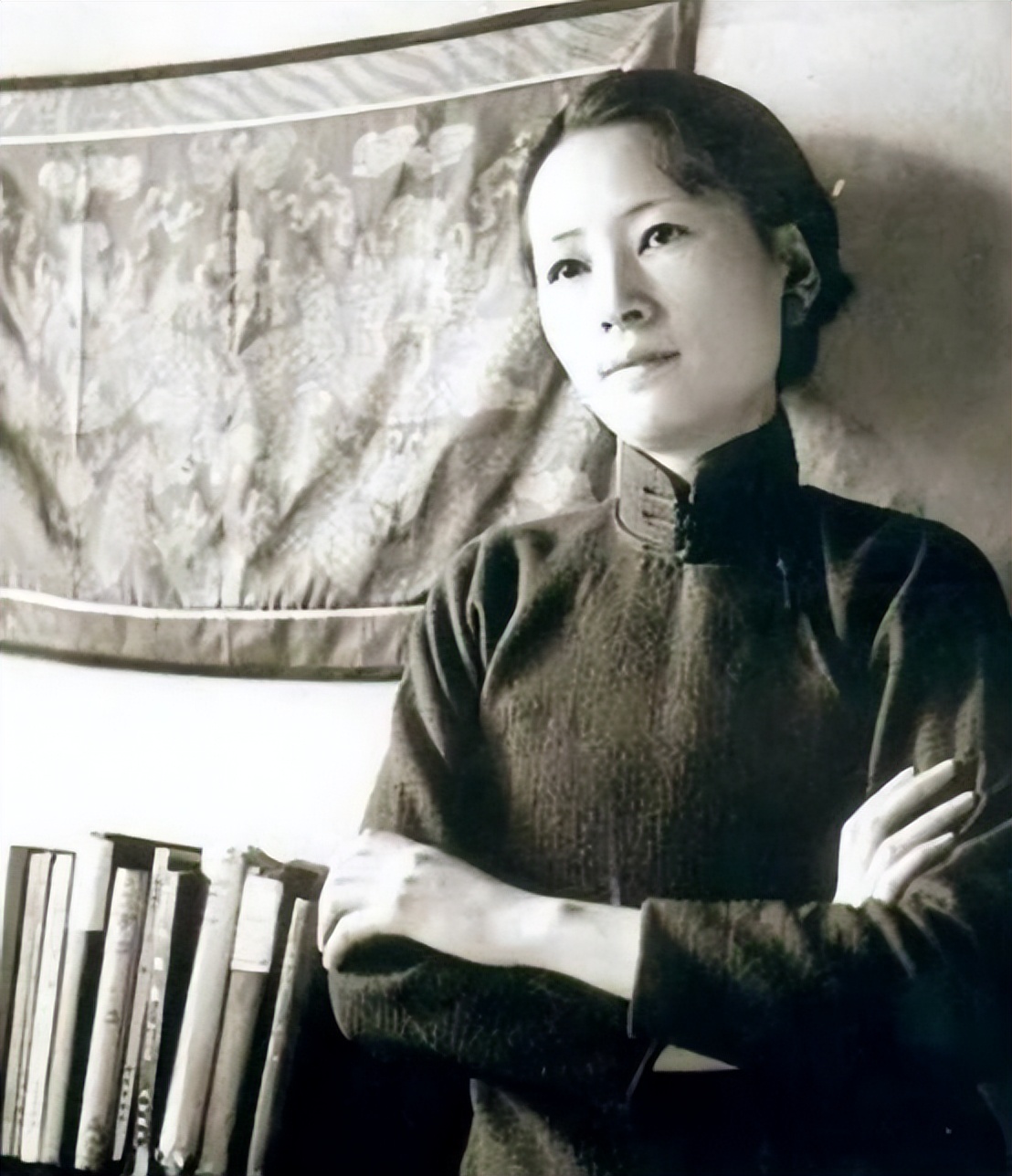 She suffered from the marriage, was abandoned by Xu Zhimo, and returned ...